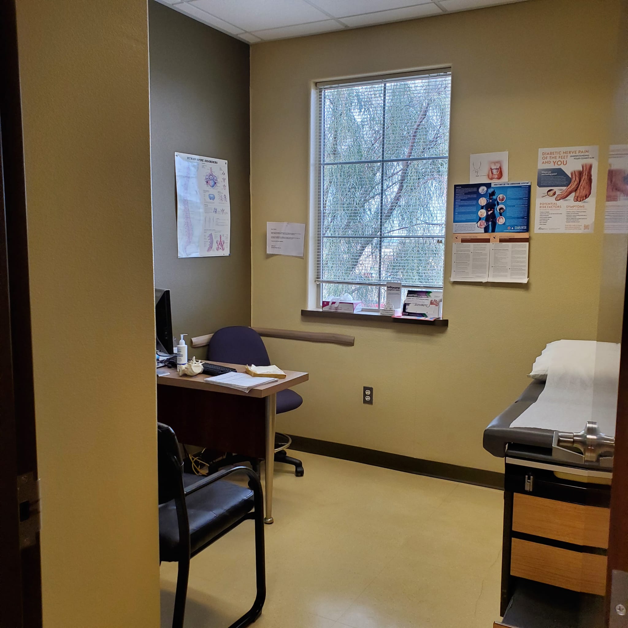 About – Dr. Carlos Hernandez-Cassis