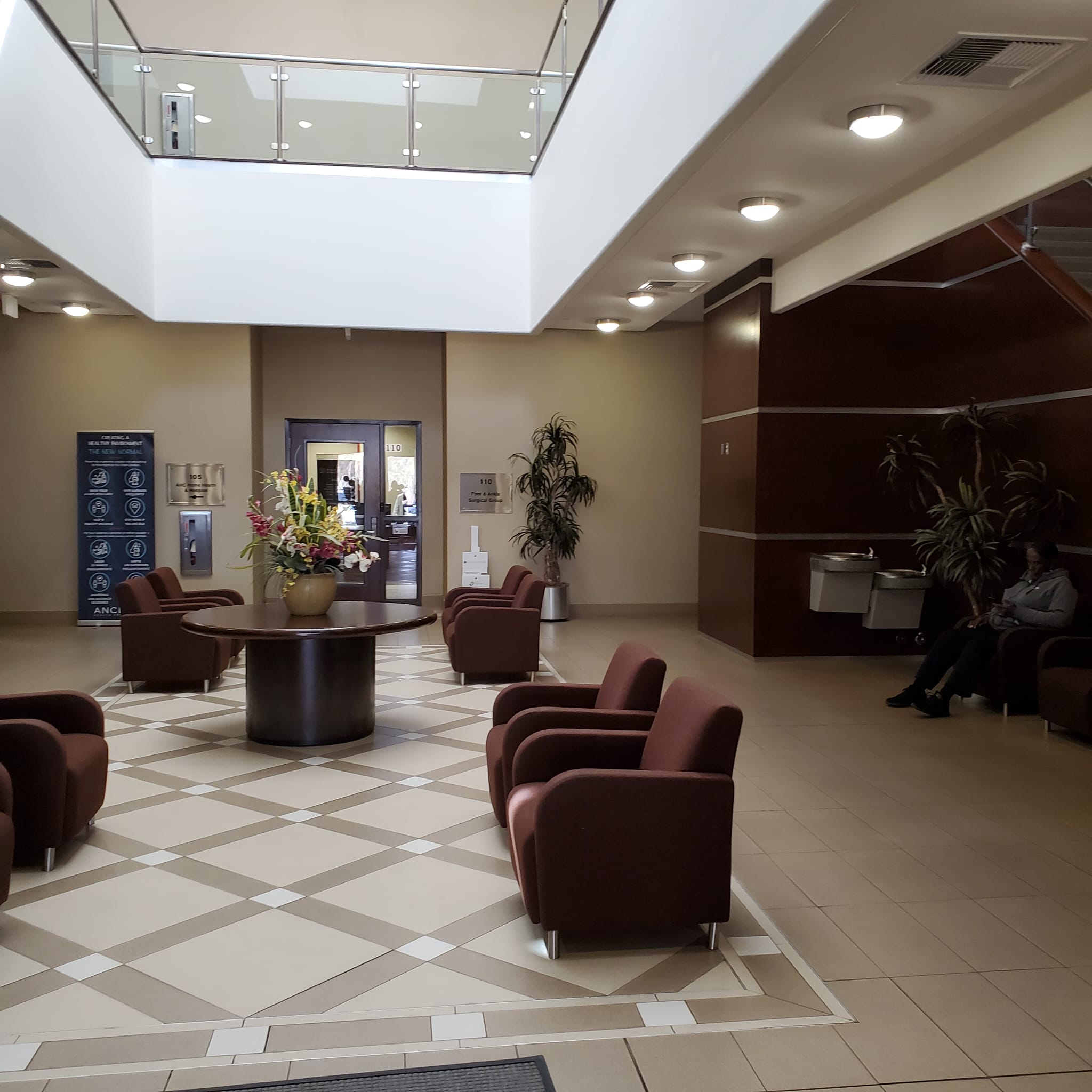 About – Dr. Carlos Hernandez-Cassis